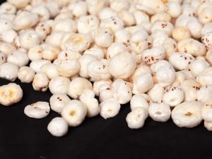 6 Plus Suta Phool Makhana Manufacturer Supplier from Darbhanga India S ...